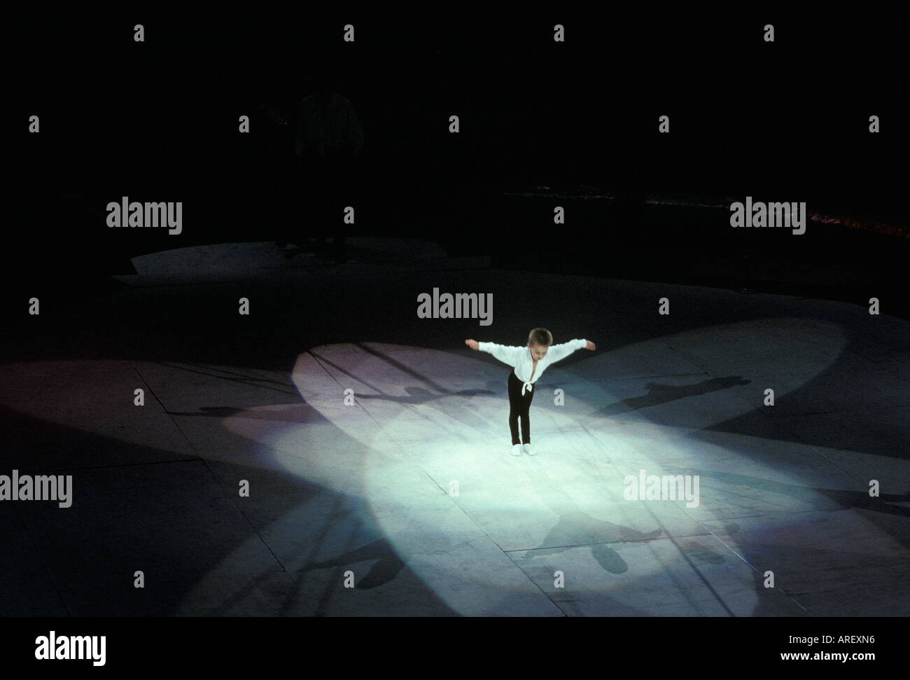 Talent show bow hi-res stock photography and images - Alamy