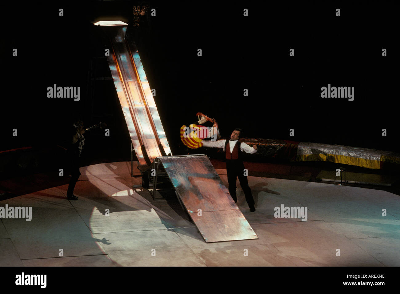 Chimp circus hi-res stock photography and images - Alamy