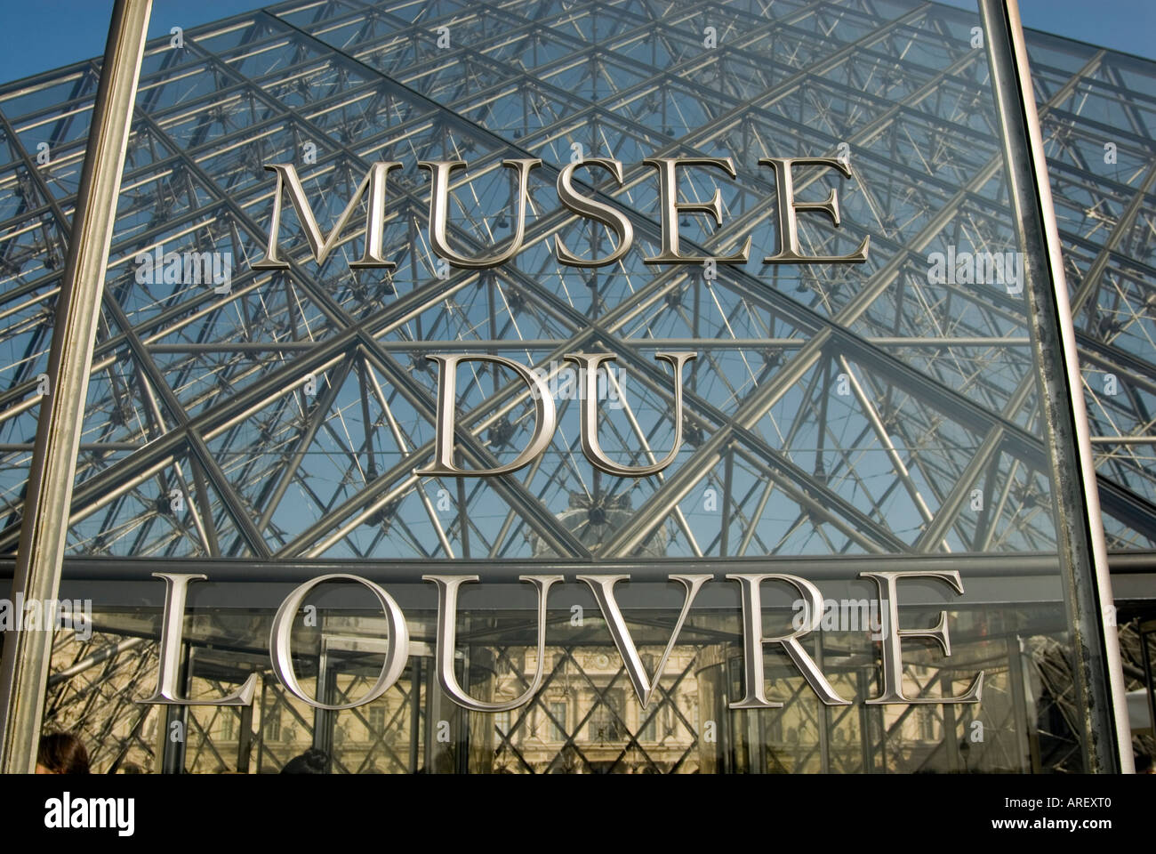 Musee louvre sign hi-res stock photography and images - Alamy