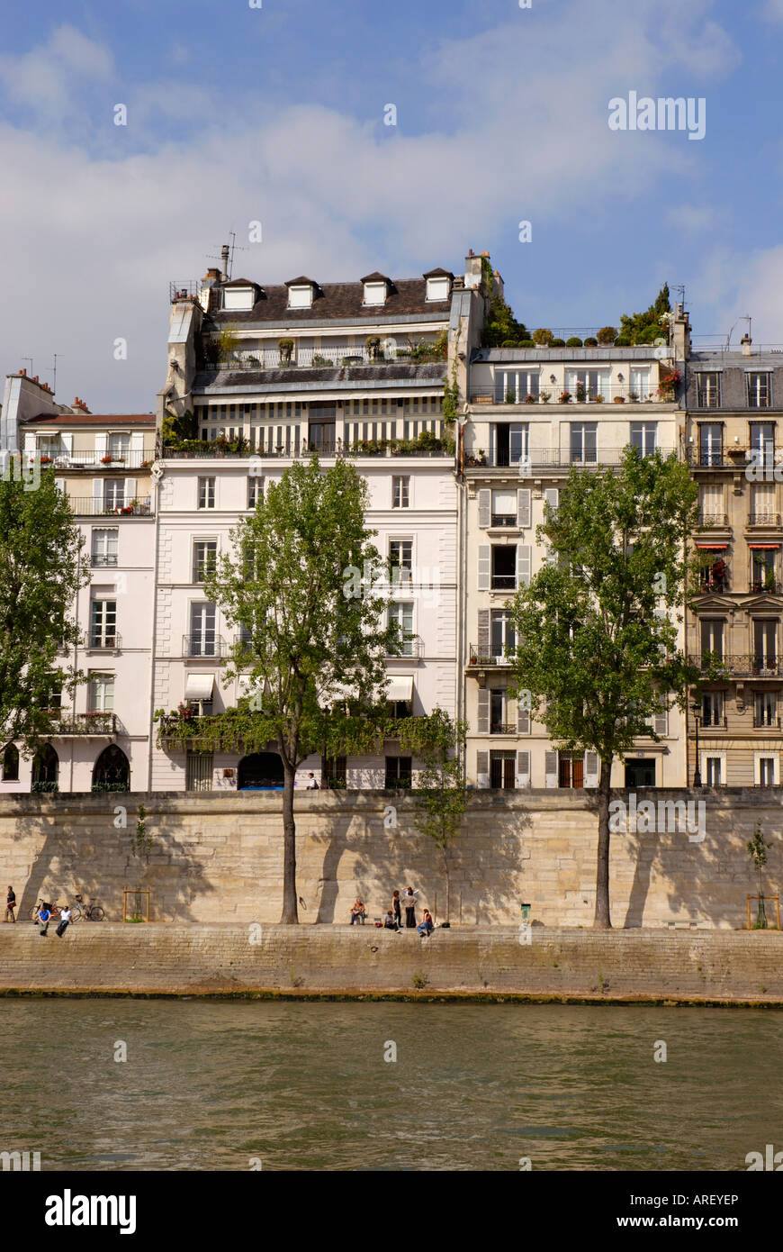 Ile Saint Louis island Seine river Old Paris France Stock Photo - Alamy