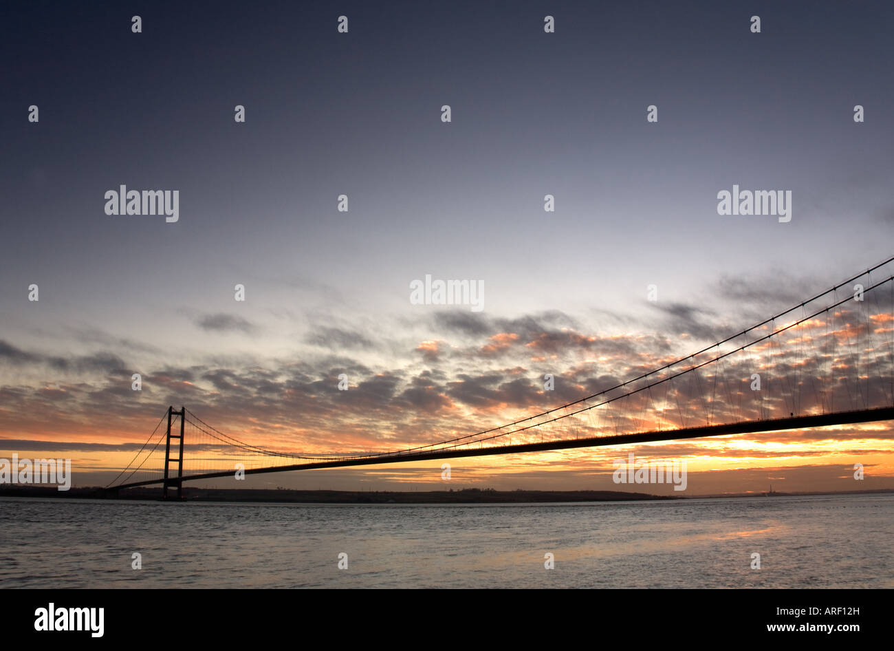 Humber bridge hi-res stock photography and images - Alamy