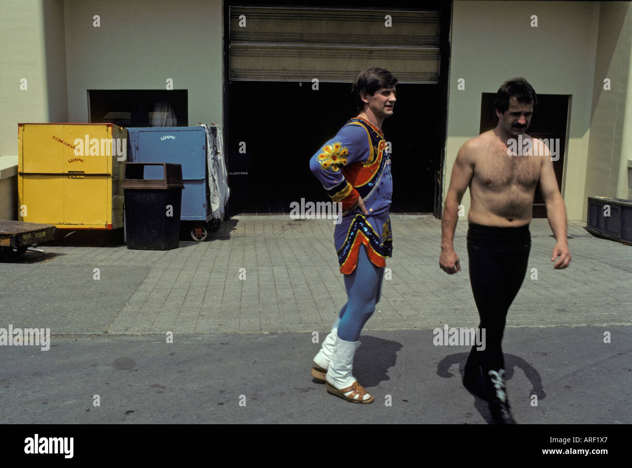 circus performers back stage Stock Photo - Alamy