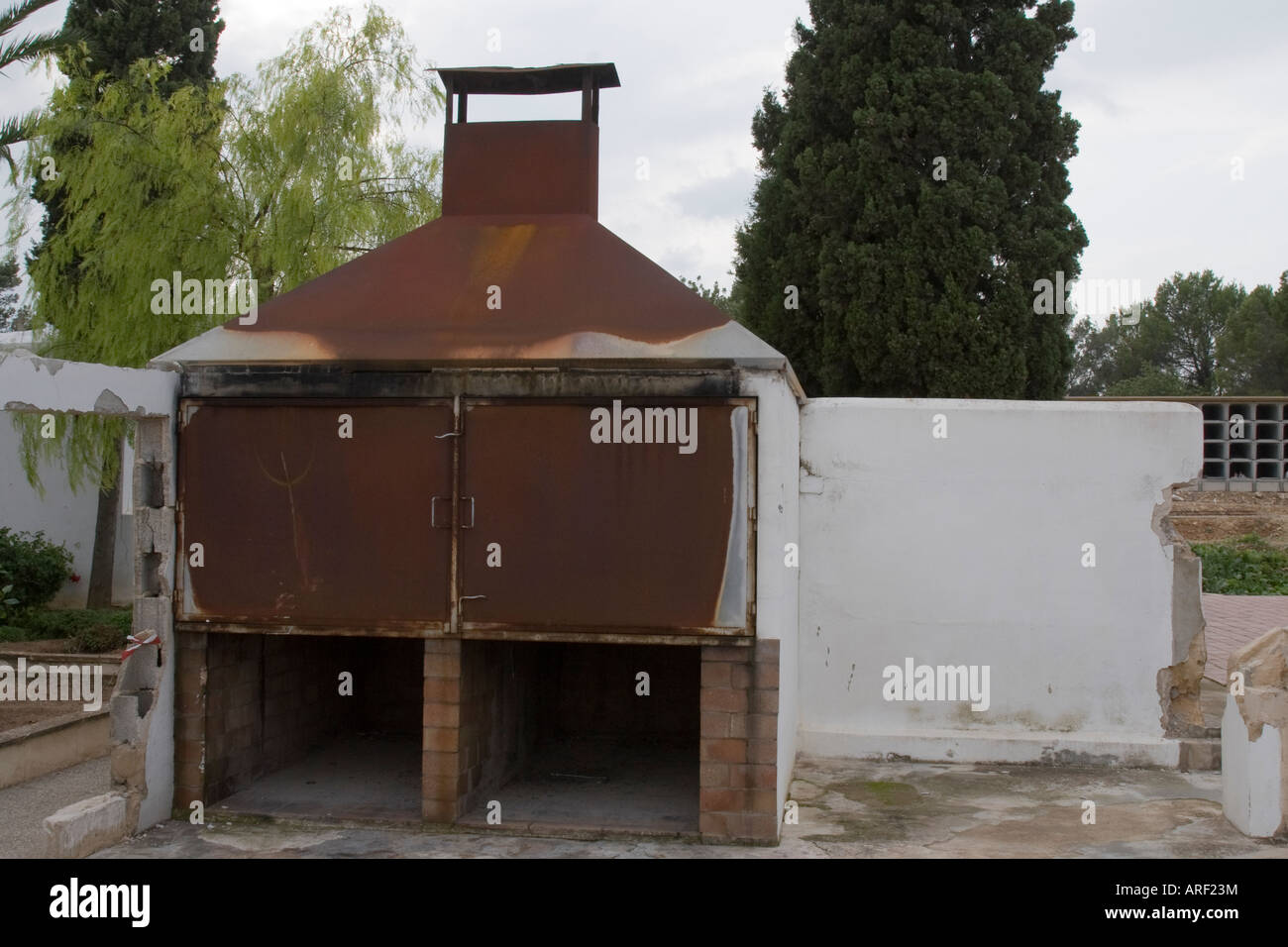 Cremator hi-res stock photography and images - Alamy