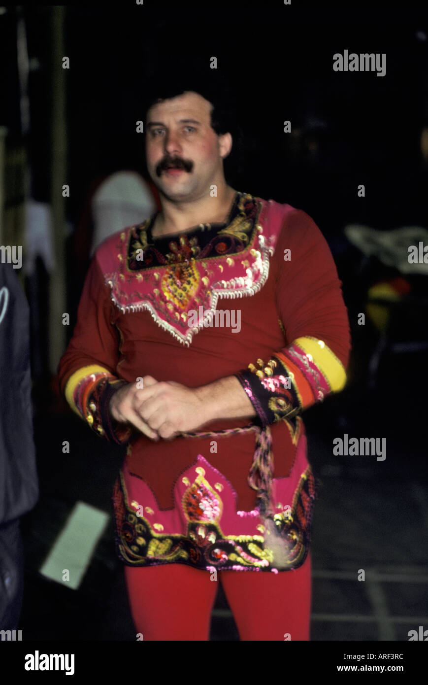 male show circus performers back stage Stock Photo - Alamy