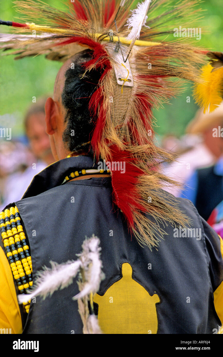 First nations head dress hi-res stock photography and images - Alamy