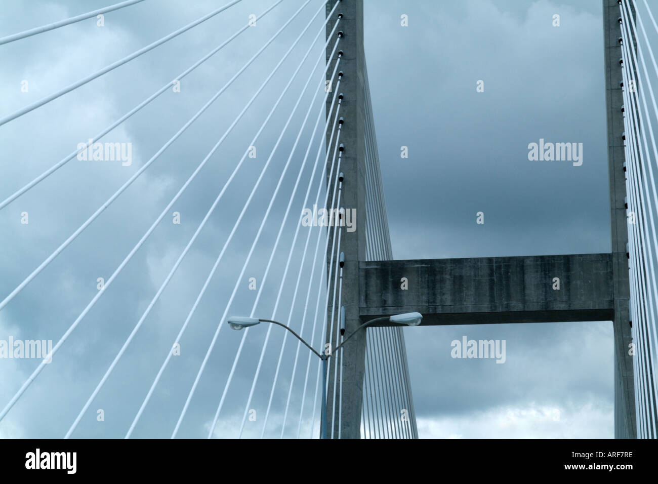 Cables climb to tower of the Savanna Georgia bridge Stock Photo - Alamy
