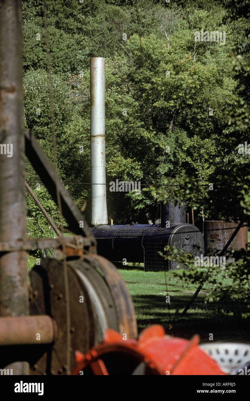Antique oil well pump engine hi-res stock photography and images - Alamy