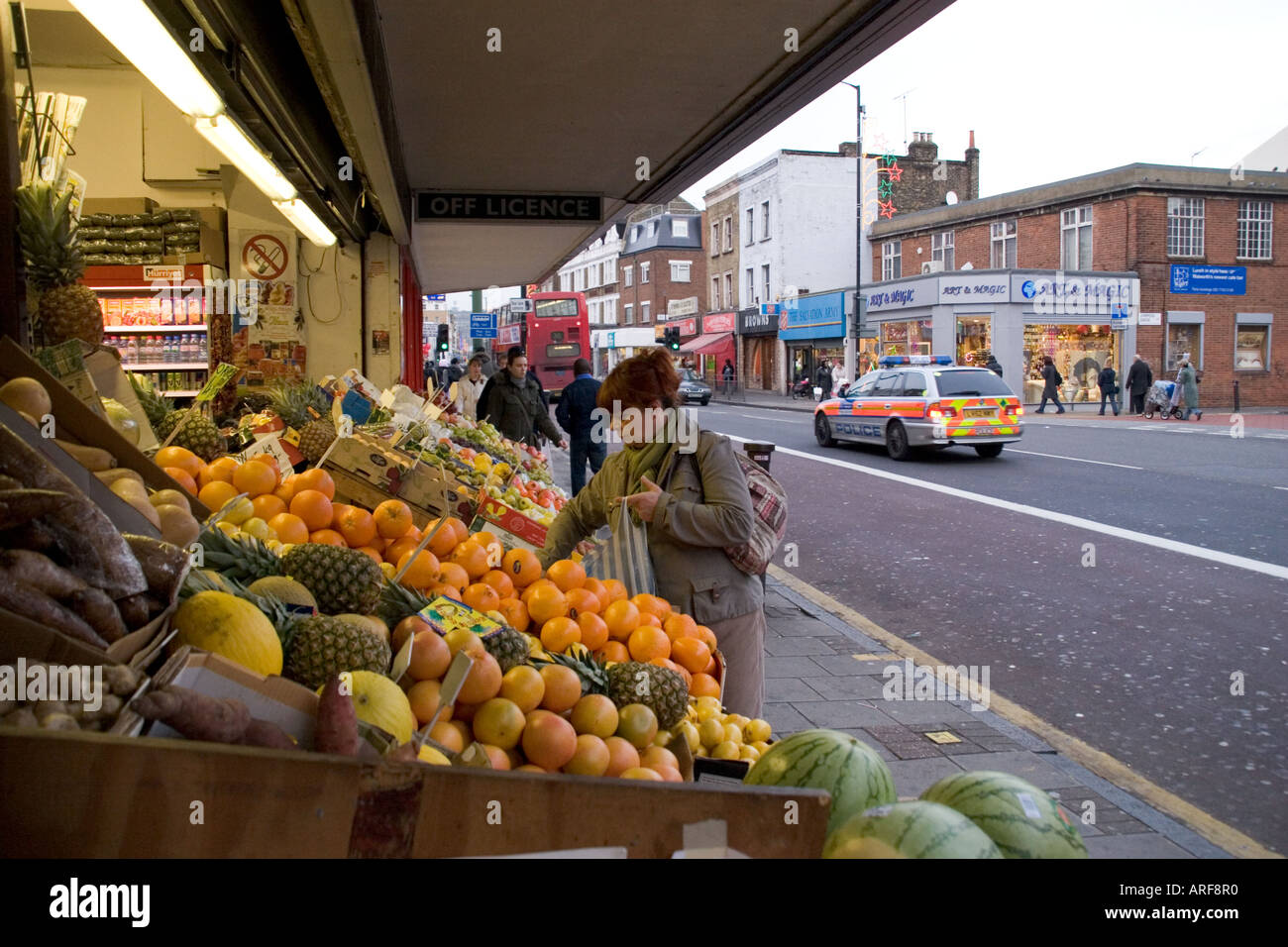 Walworth road hi-res stock photography and images - Alamy