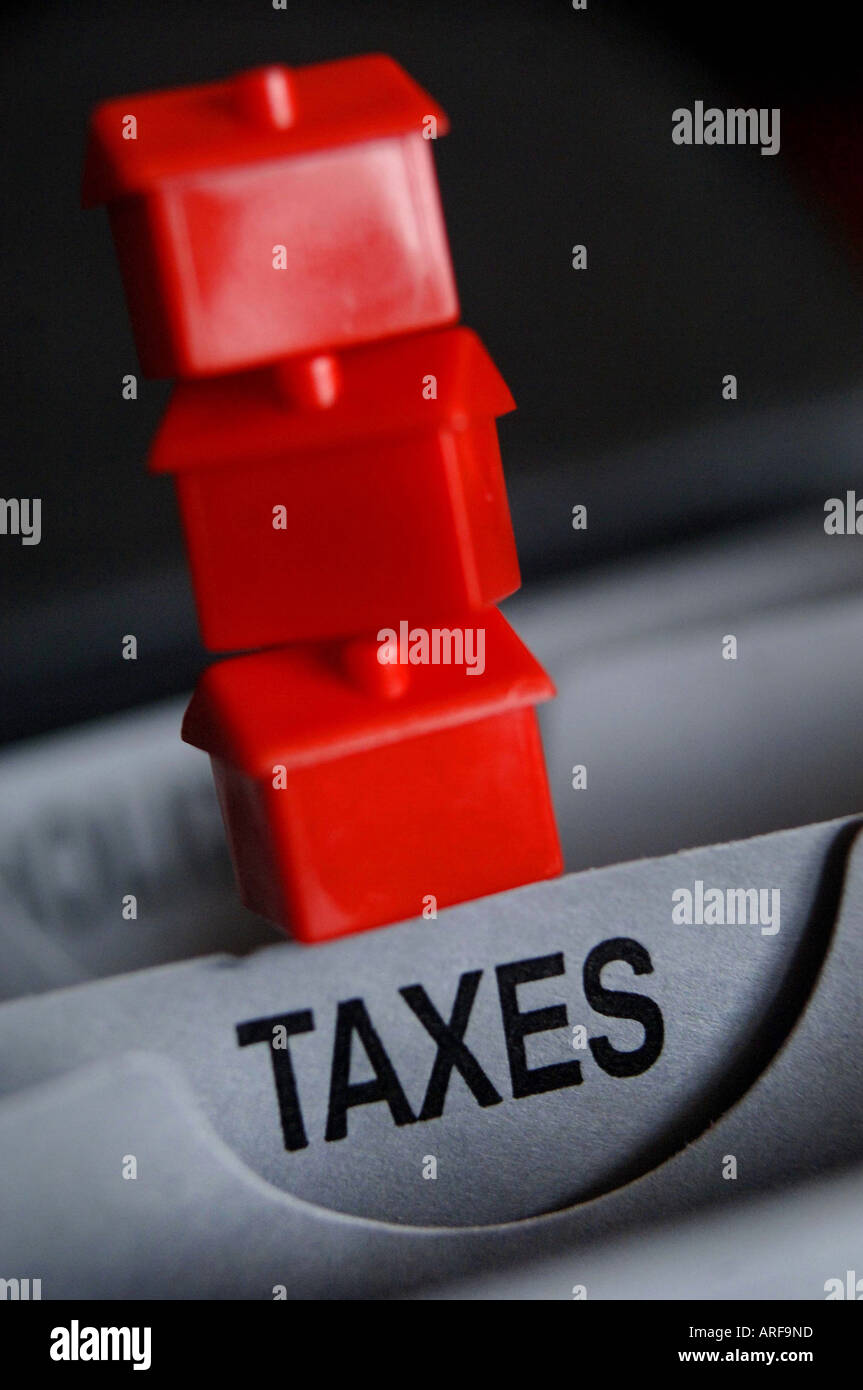 Council estate family hi-res stock photography and images - Alamy