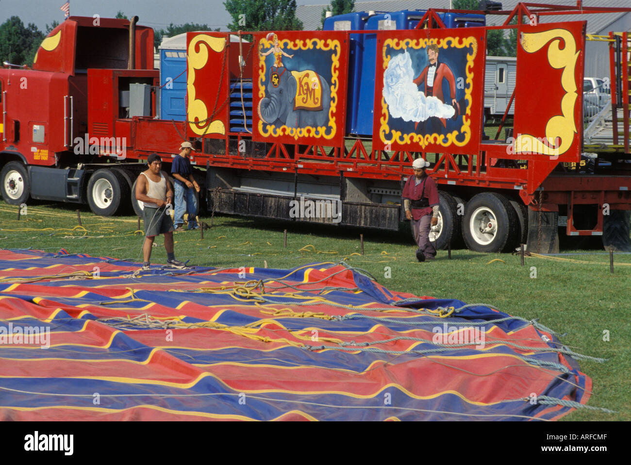Kelly Miller Circus USA America American roustabouts layout canvas from ...