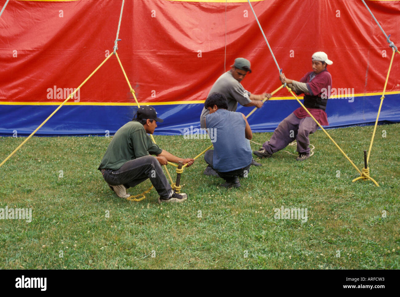 Kelly Miller Circus USA America American roustabouts adjust big top ...