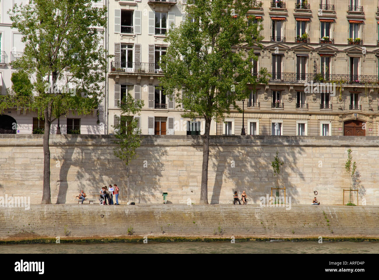 Ile Saint Louis island Seine river Old Paris France Stock Photo - Alamy