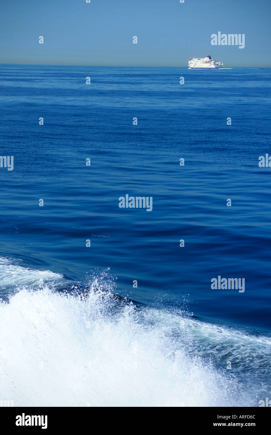 Dover boats hi-res stock photography and images - Alamy