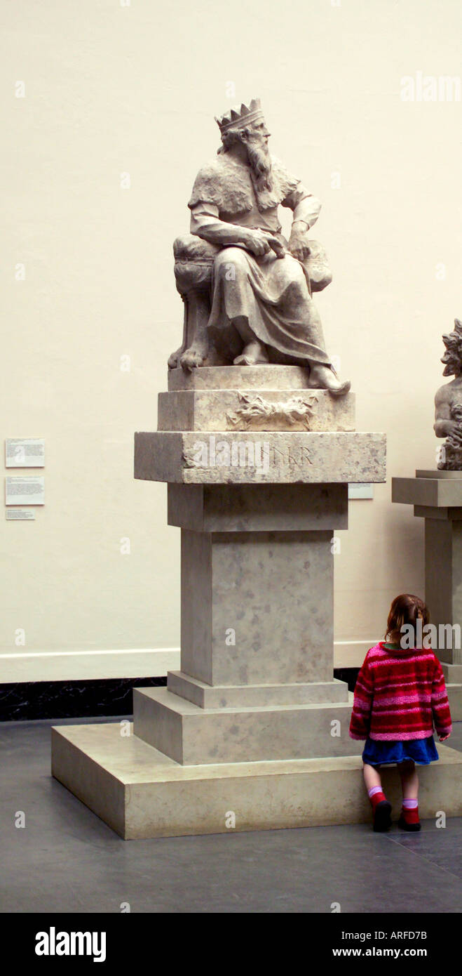little girl looking at statue in V A museum Stock Photo - Alamy
