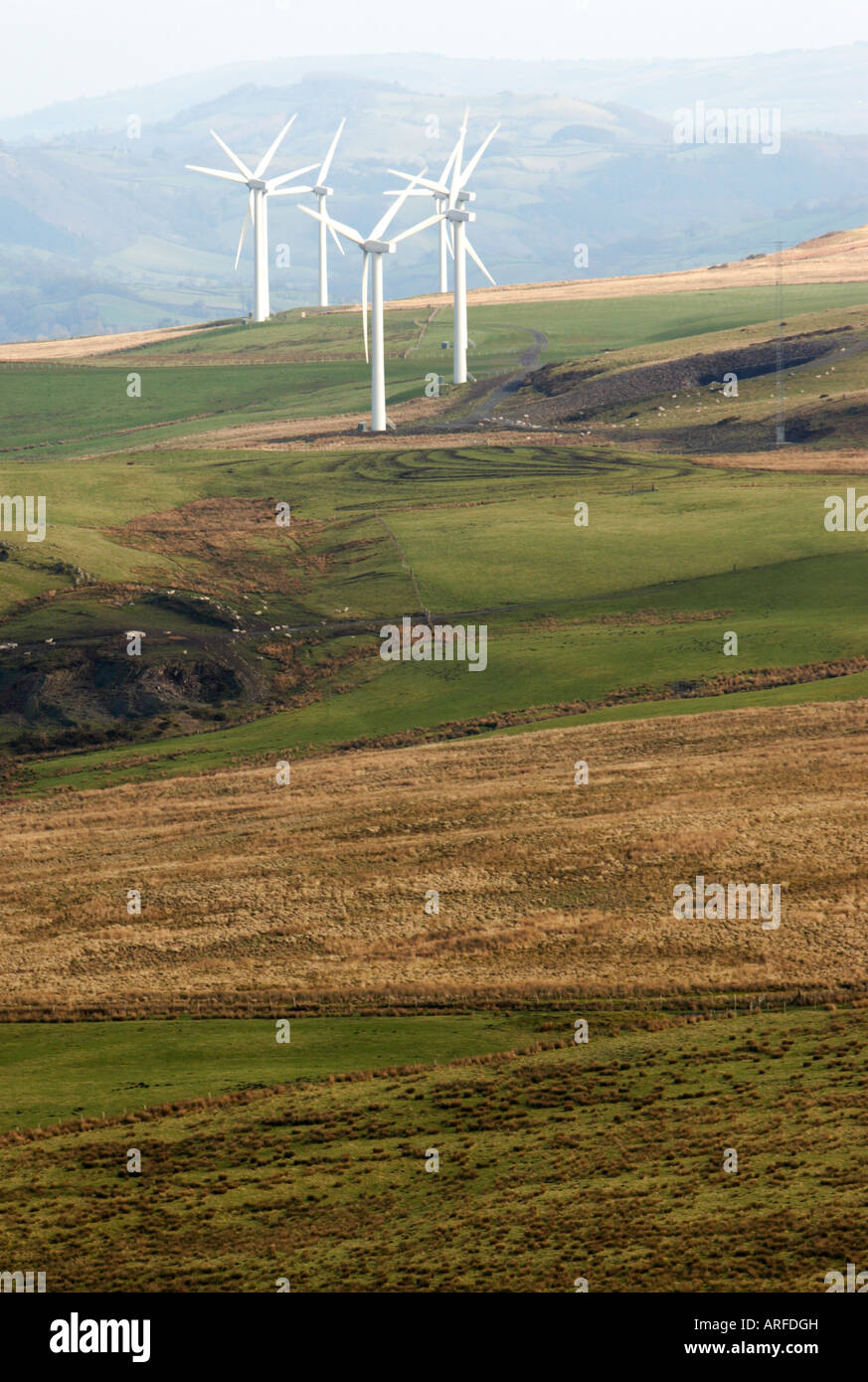 Windy hill farm hi-res stock photography and images - Alamy
