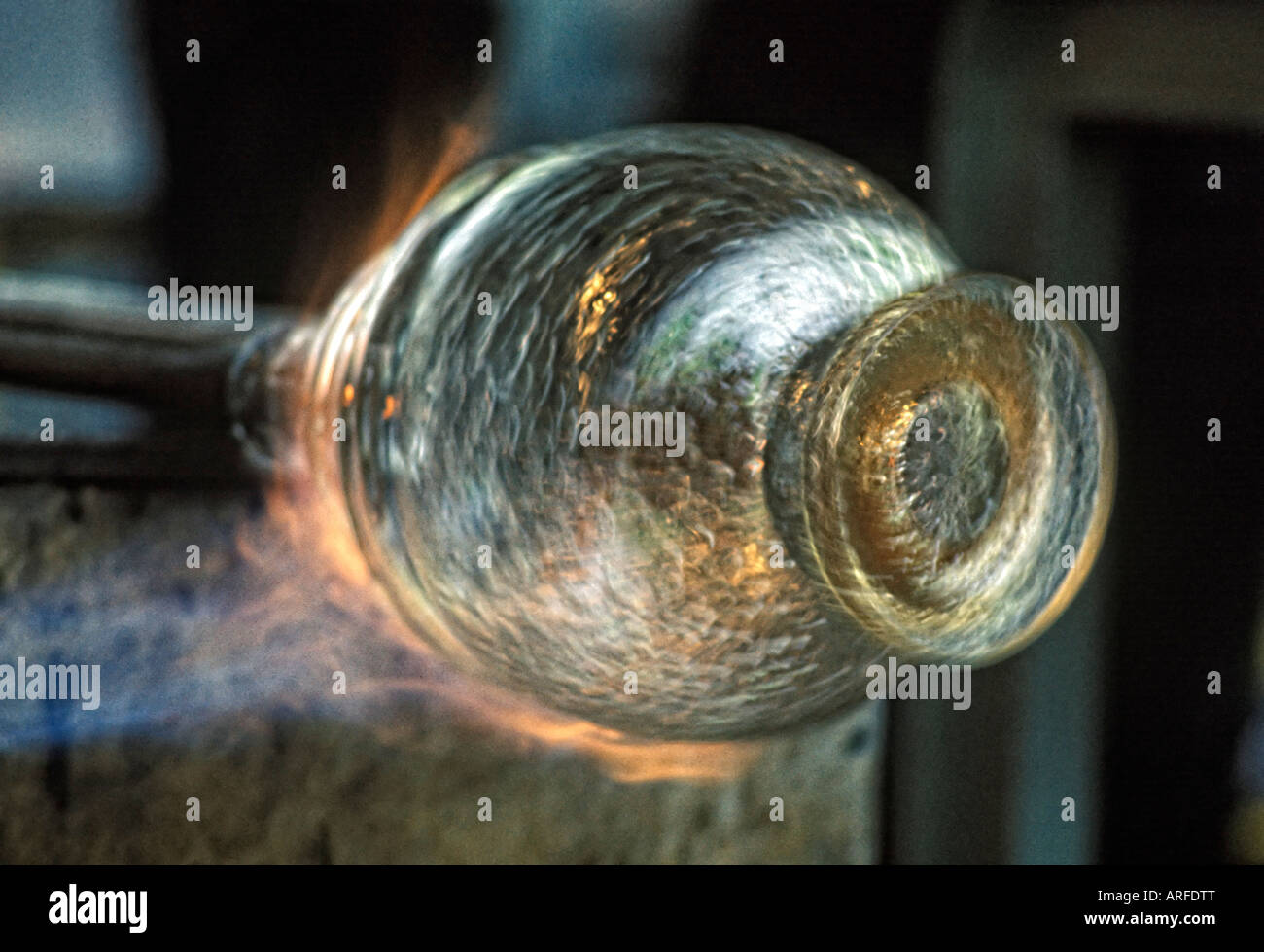 Glassware being molded Stock Photo - Alamy