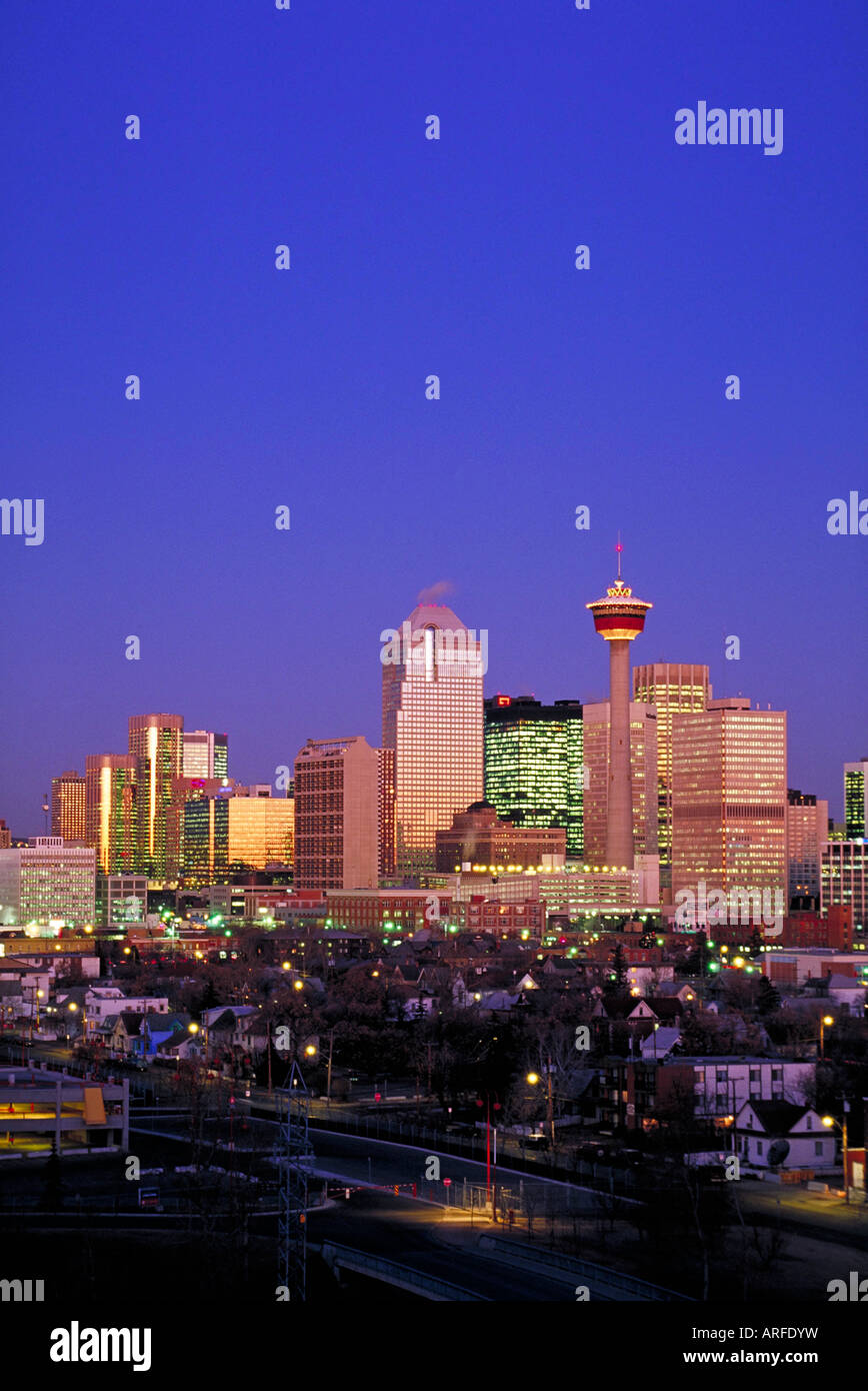 CALGARY SKYLINE LOOKING NORTHWEST CALGARY ALBERTA CANADA CITY CENTER ...