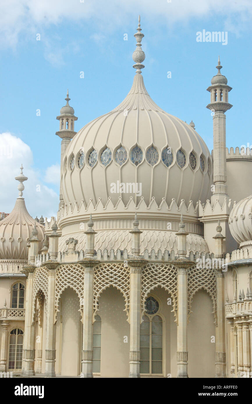 Brighton pavilion with fluffy clouds Stock Photo - Alamy