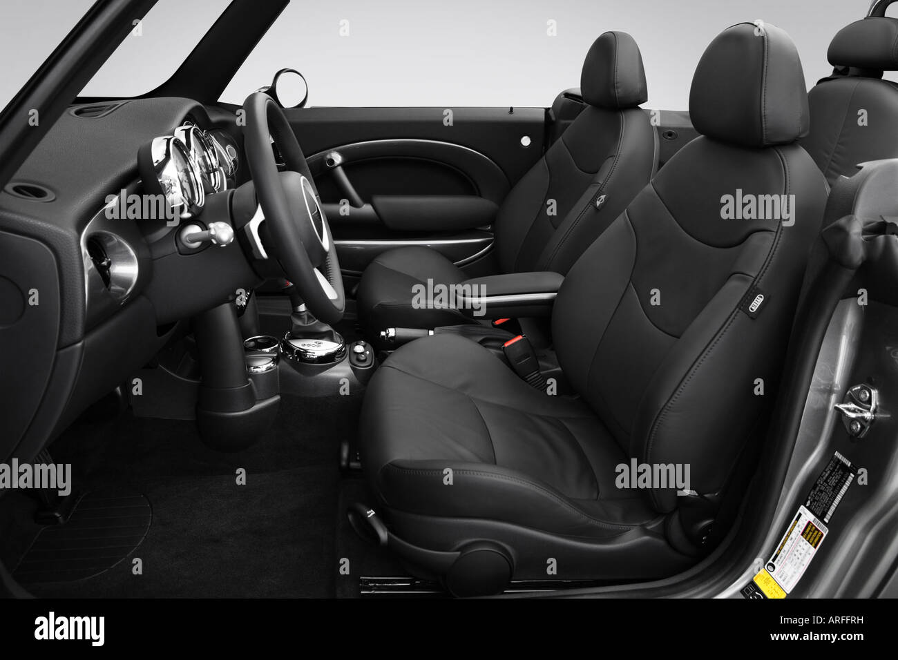 2007 MINI Cooper S in Silver - Front seats Stock Photo - Alamy