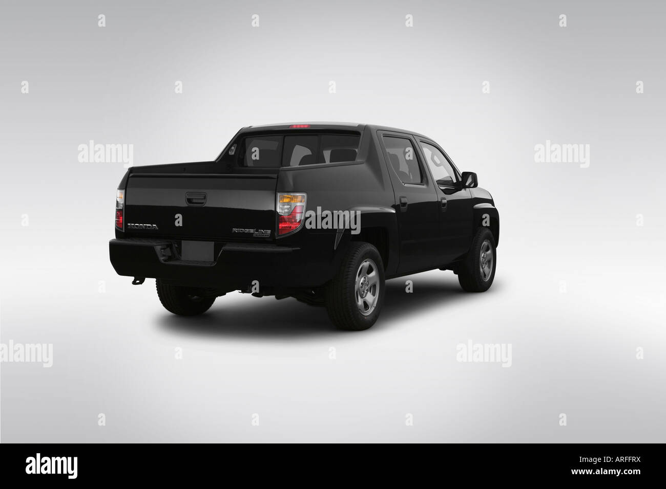 2007 Honda Ridgeline RT in Black - Rear angle view Stock Photo - Alamy