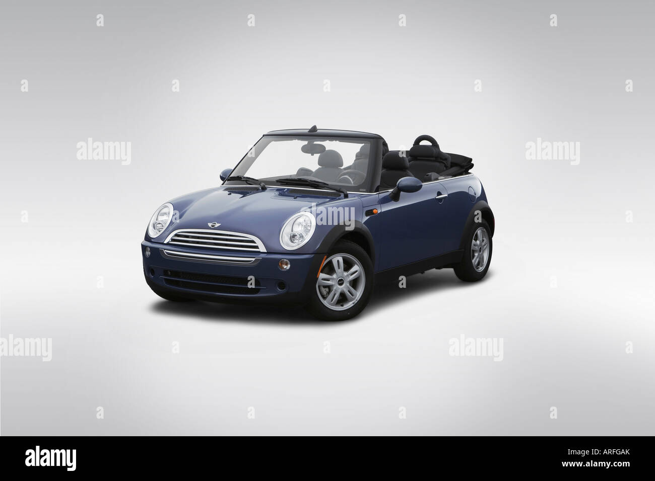Mini cooper convertible hi-res stock photography and images - Alamy