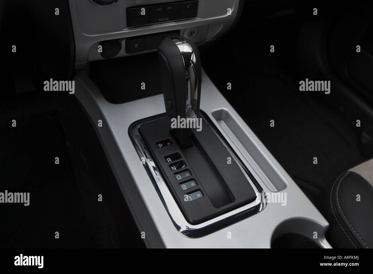 2008 mercury mariner premier v6 hi-res stock photography and images - Alamy