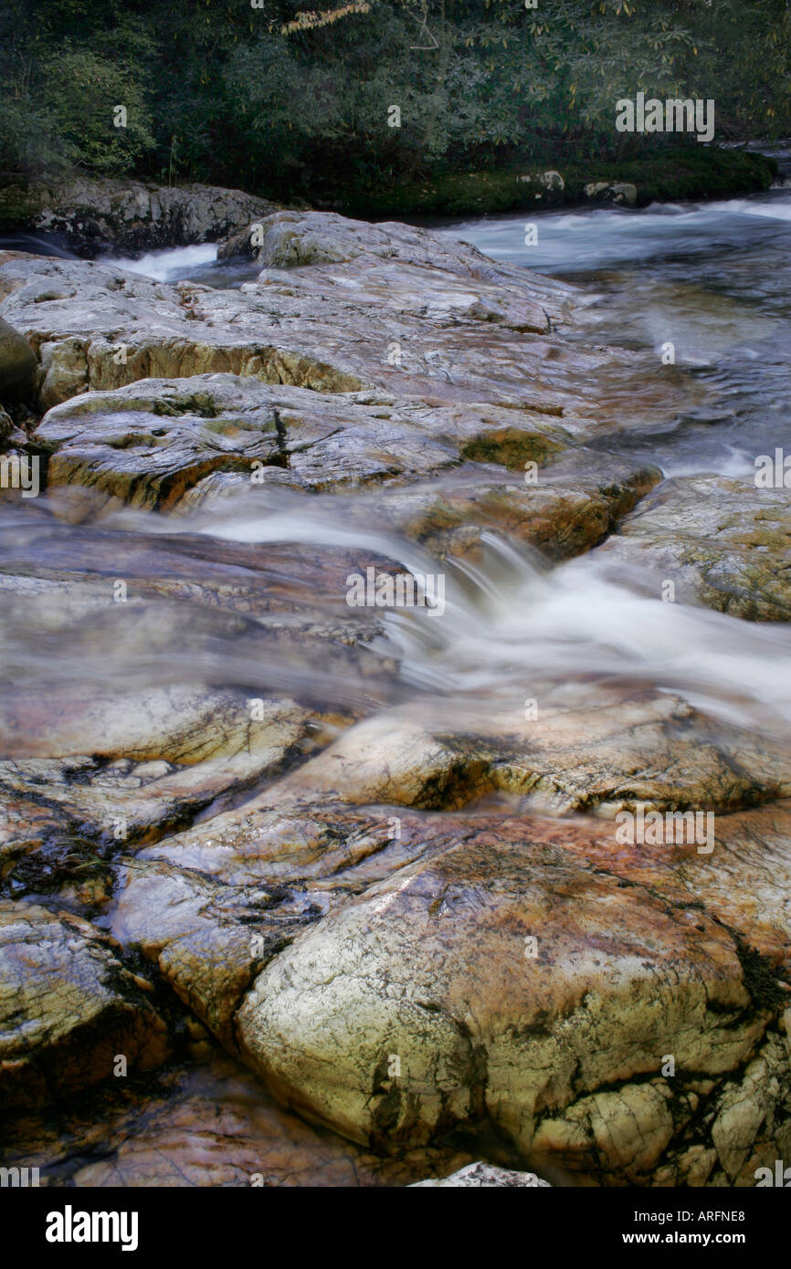 great smokey mountain national park tennessee creek river ledge united ...