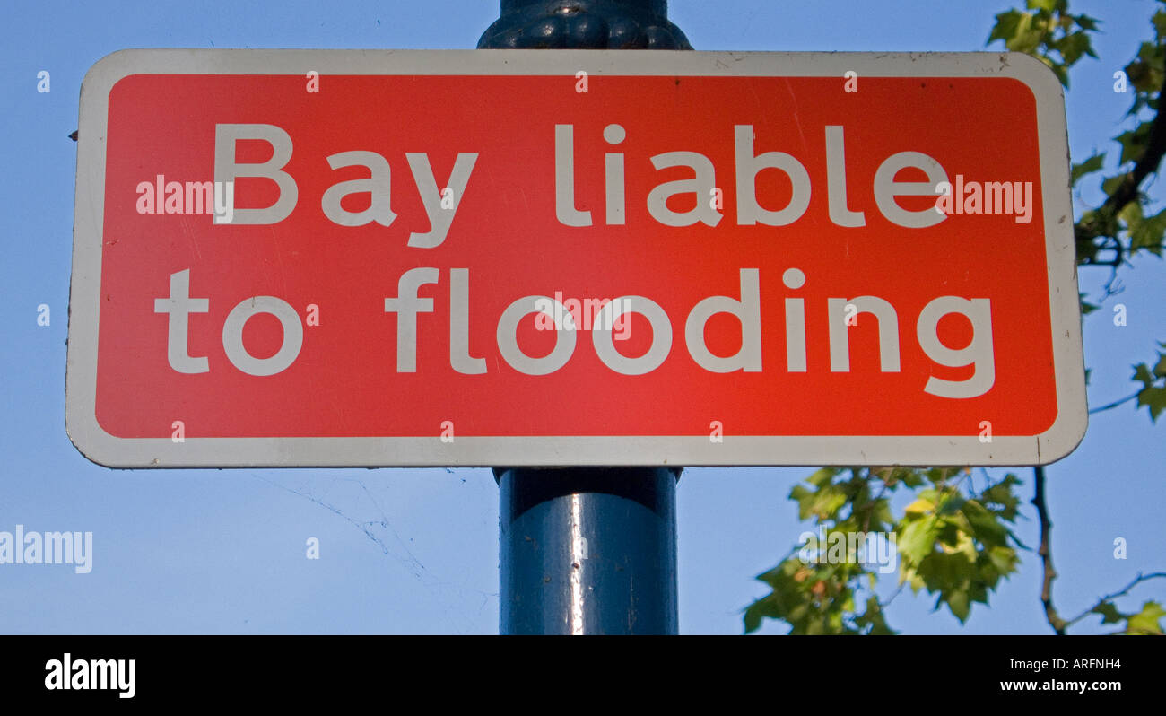 Putney signage hi-res stock photography and images - Alamy