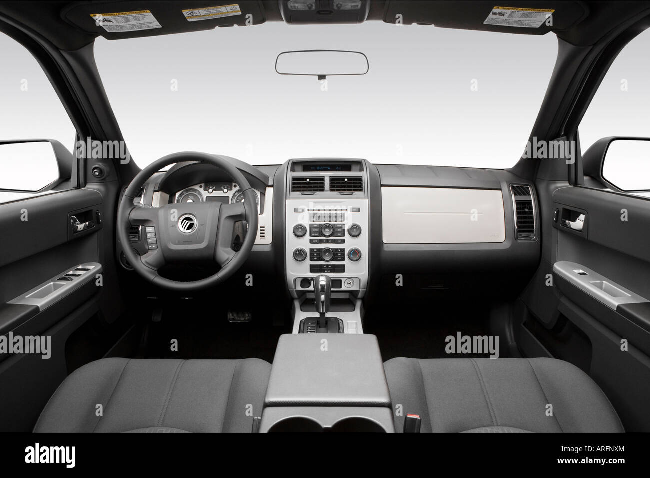 2008 Mercury Mariner in White - Dashboard, center console, gear shifter ...