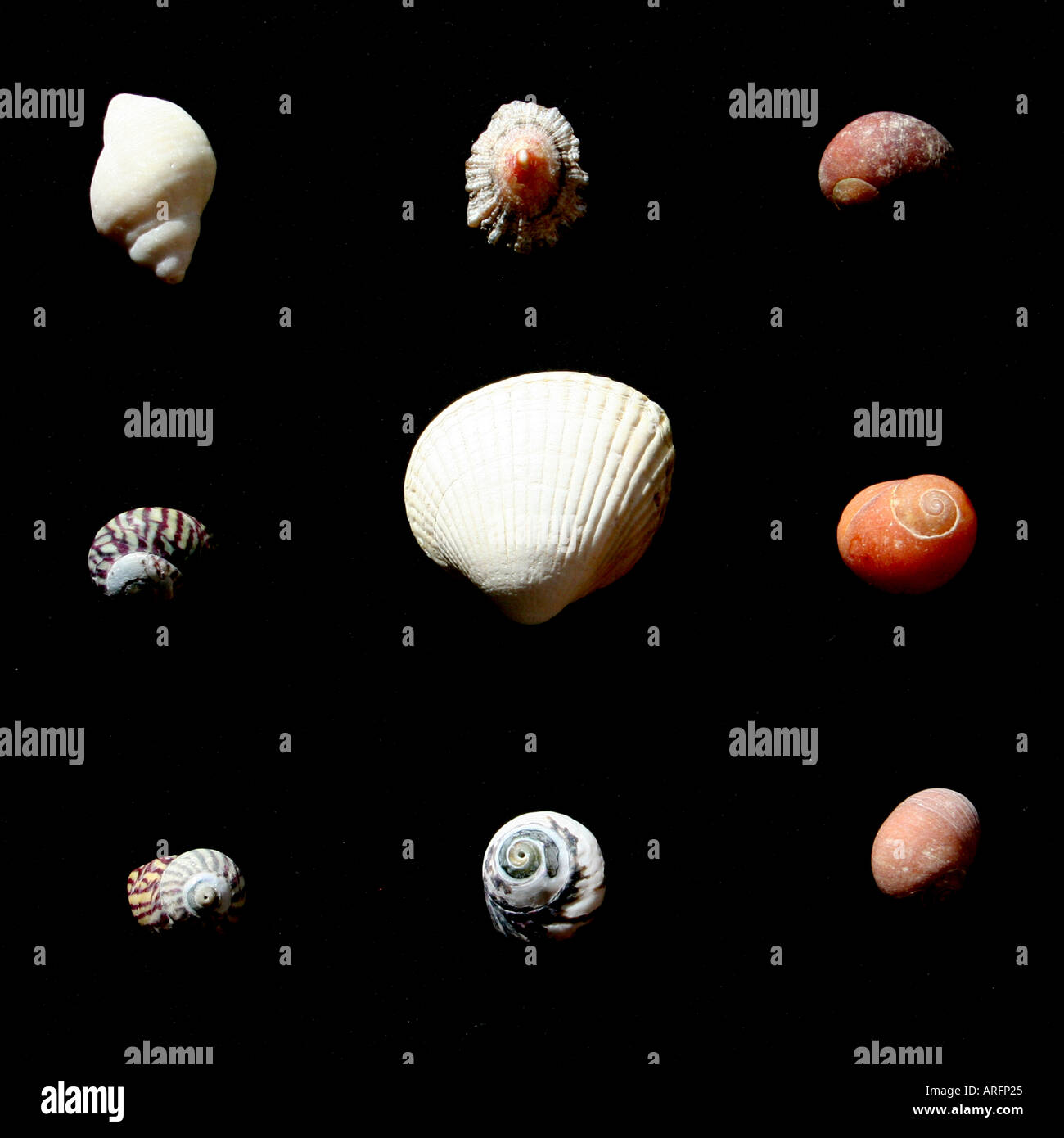 Repeated pattern art hi-res stock photography and images - Alamy