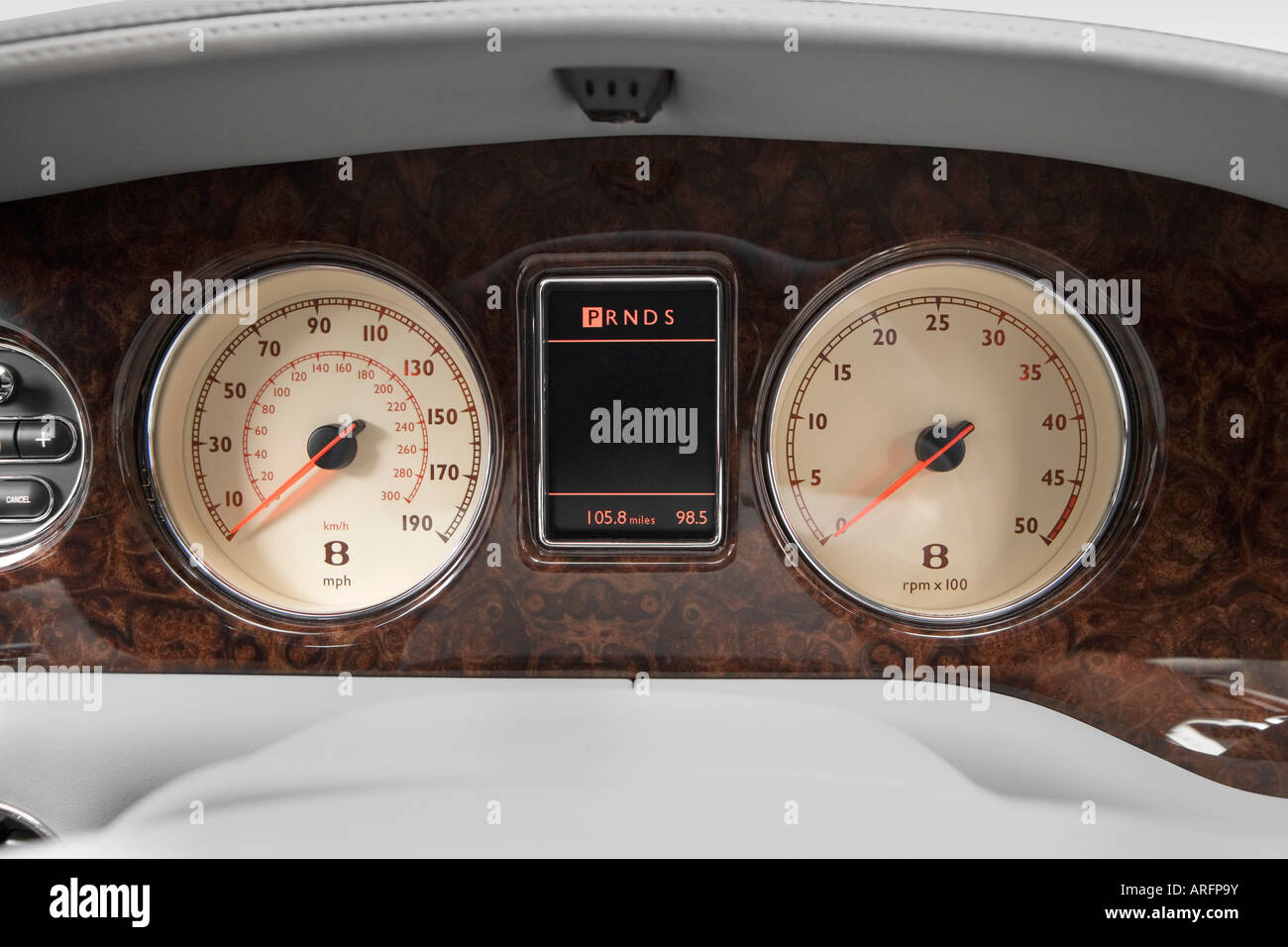 2007 Bentley Azure in Gray - Speedometer/tachometer Stock Photo - Alamy