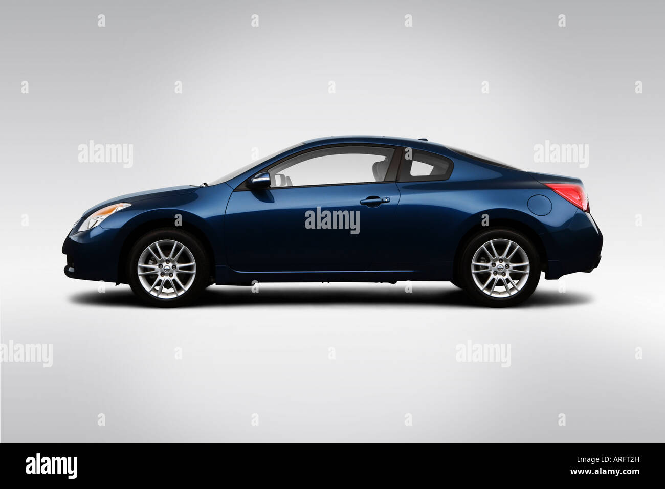 2008 Nissan Altima 3.5 SE in Blue - Drivers Side Profile Stock Photo ...