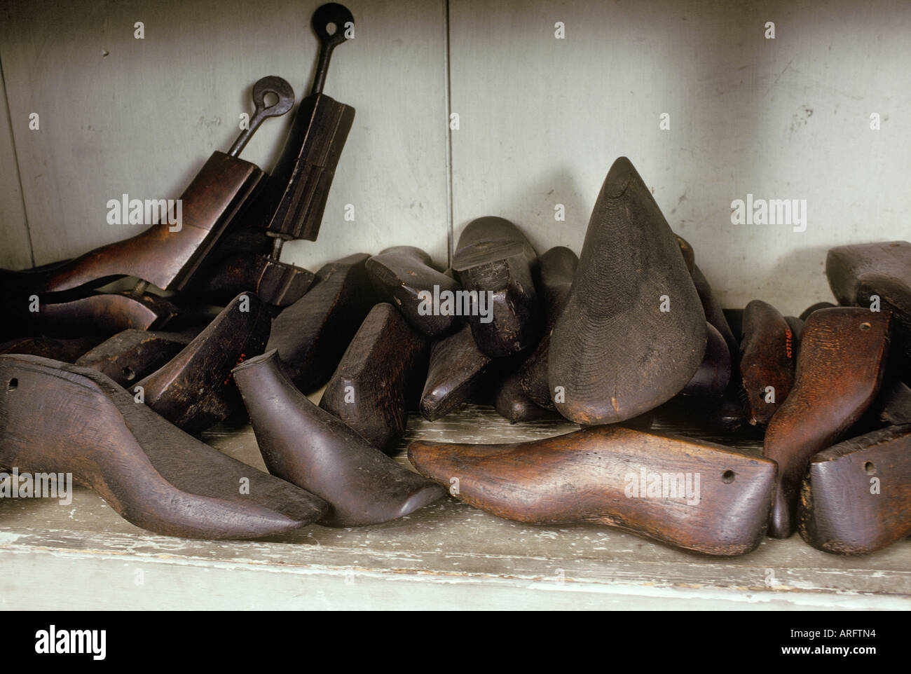 Ambridge Pennsylvania Harmony Society shoe last forms cobbler shoemaker ...