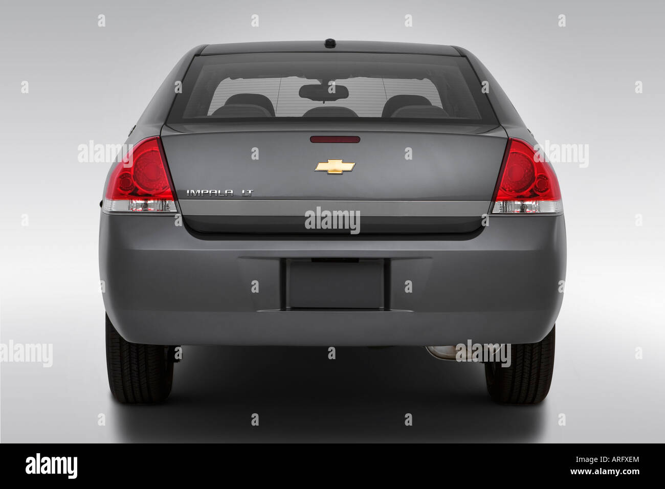 2008 Chevrolet Impala LT in Silver - Low/Wide Rear Stock Photo - Alamy