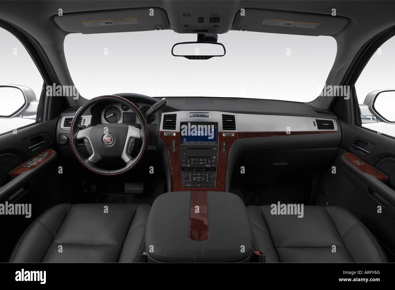 2007 Cadillac Escalade in Silver - Dashboard, center console, gear ...