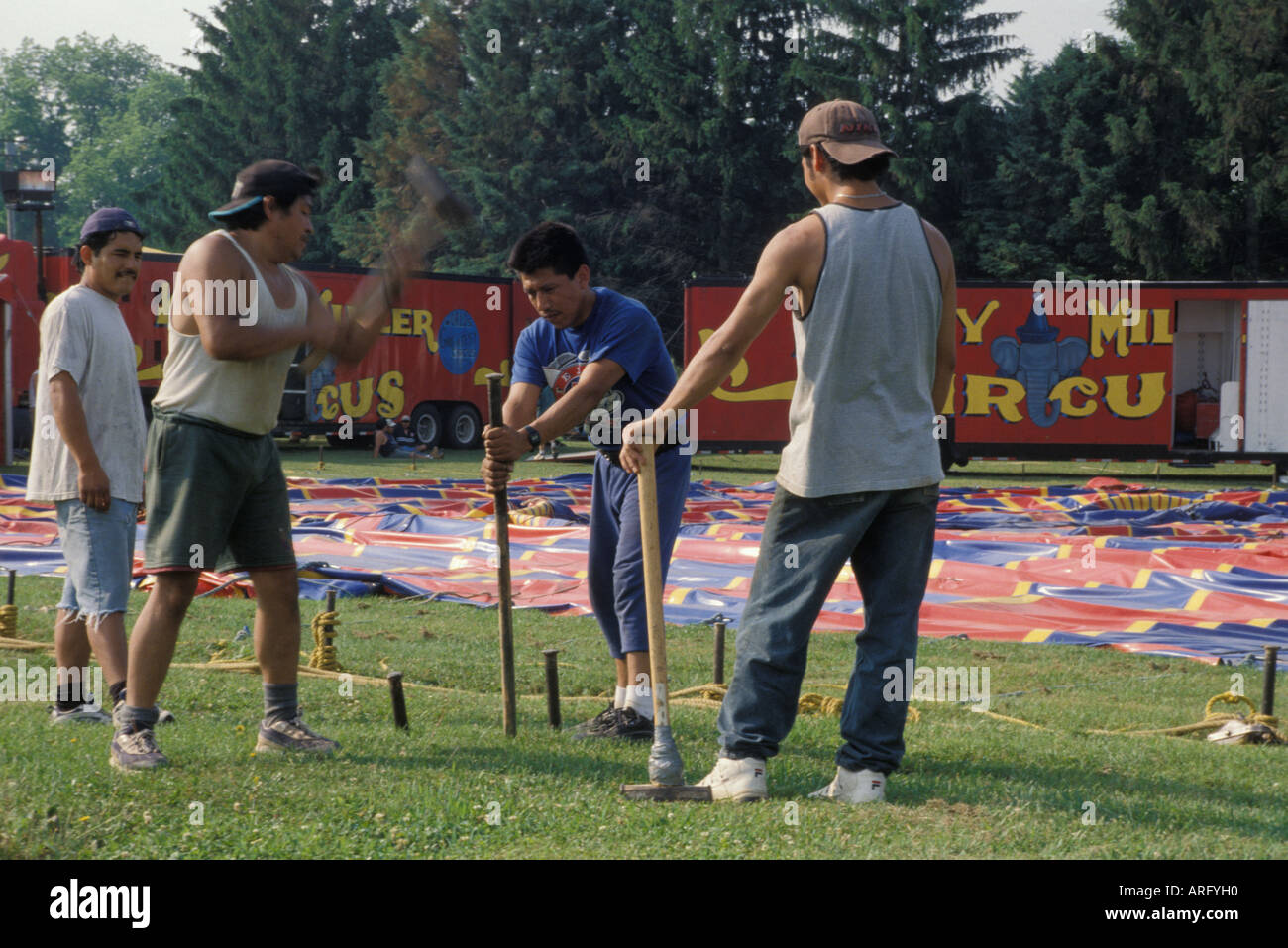 Kelly Miller Circus USA America American roustabouts erecting big top ...