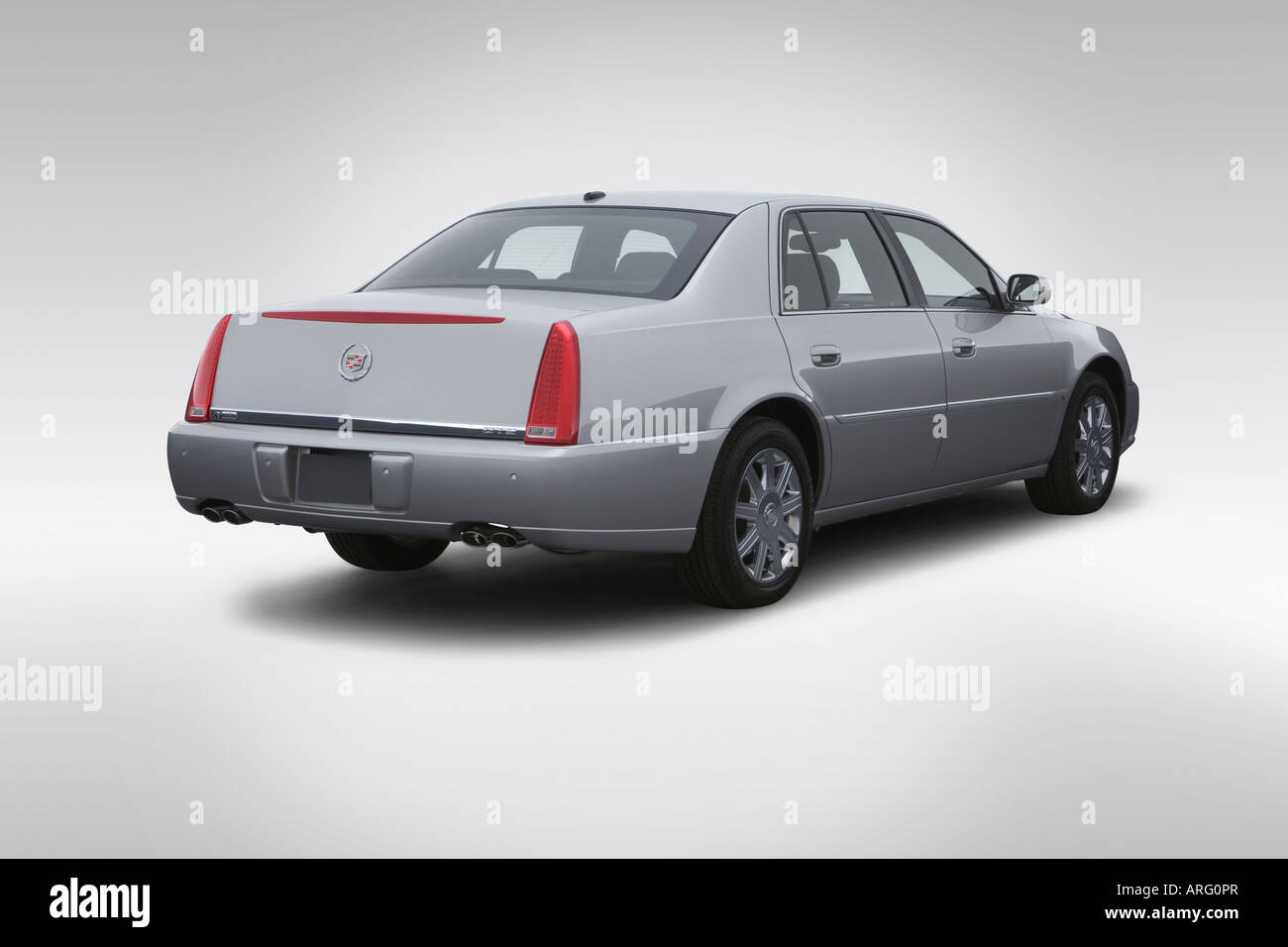 2007 Cadillac DTS Luxury in Gray - Rear angle view Stock Photo - Alamy