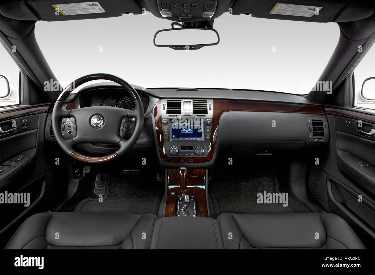 2007 Cadillac DTS Luxury in Gray - Dashboard, center console, gear ...