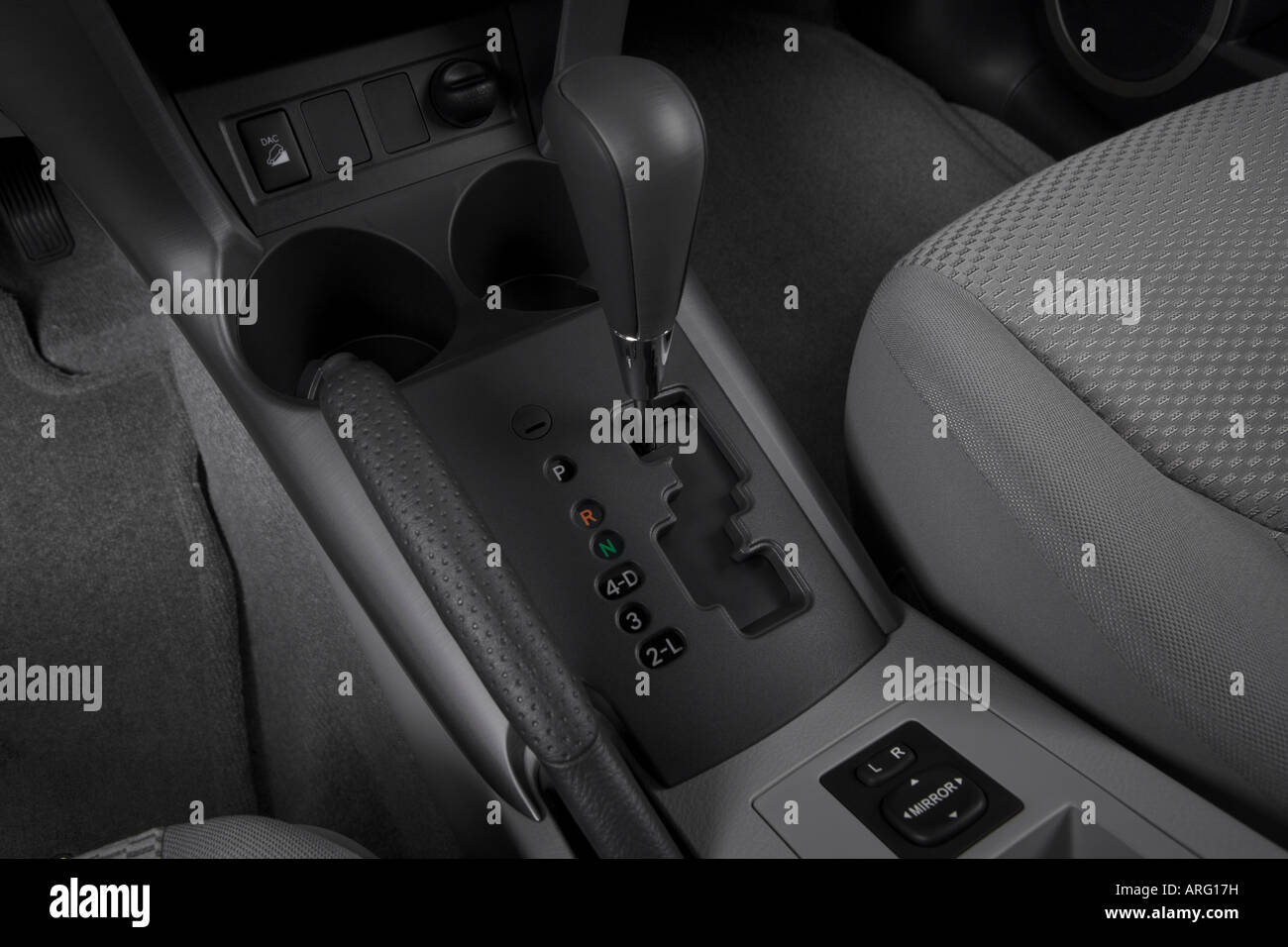 2007 Toyota RAV4 Limited in Silver - Gear shifter/center console Stock ...