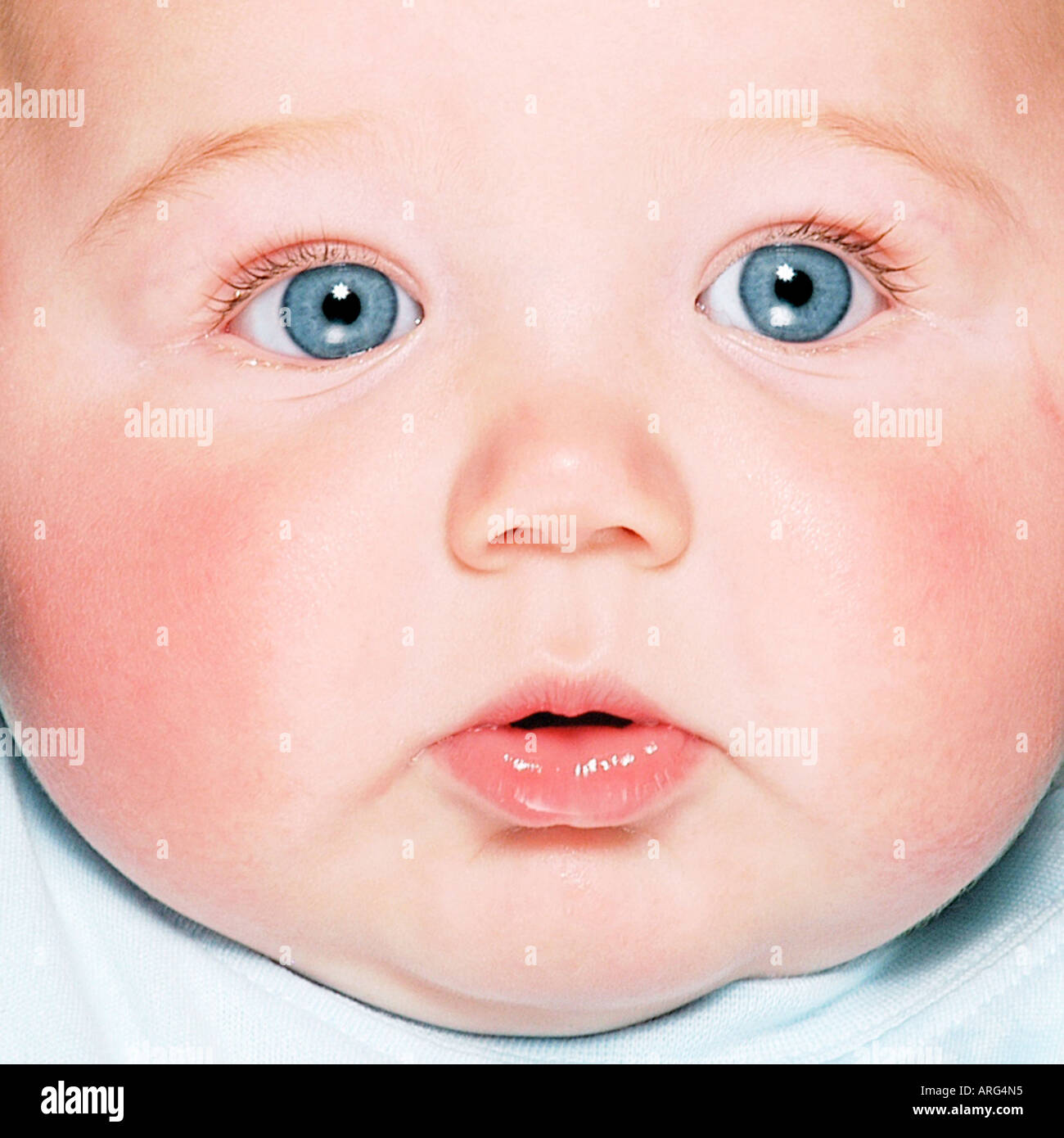 Babyfaced hi-res stock photography and images - Alamy