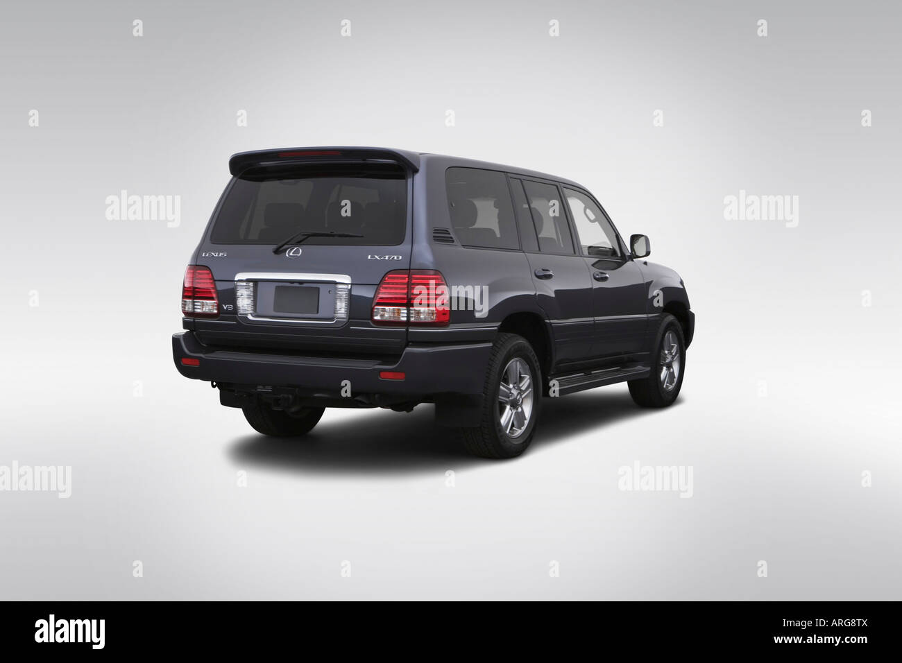 2007 Lexus LX 470 in Gray - Rear angle view Stock Photo - Alamy