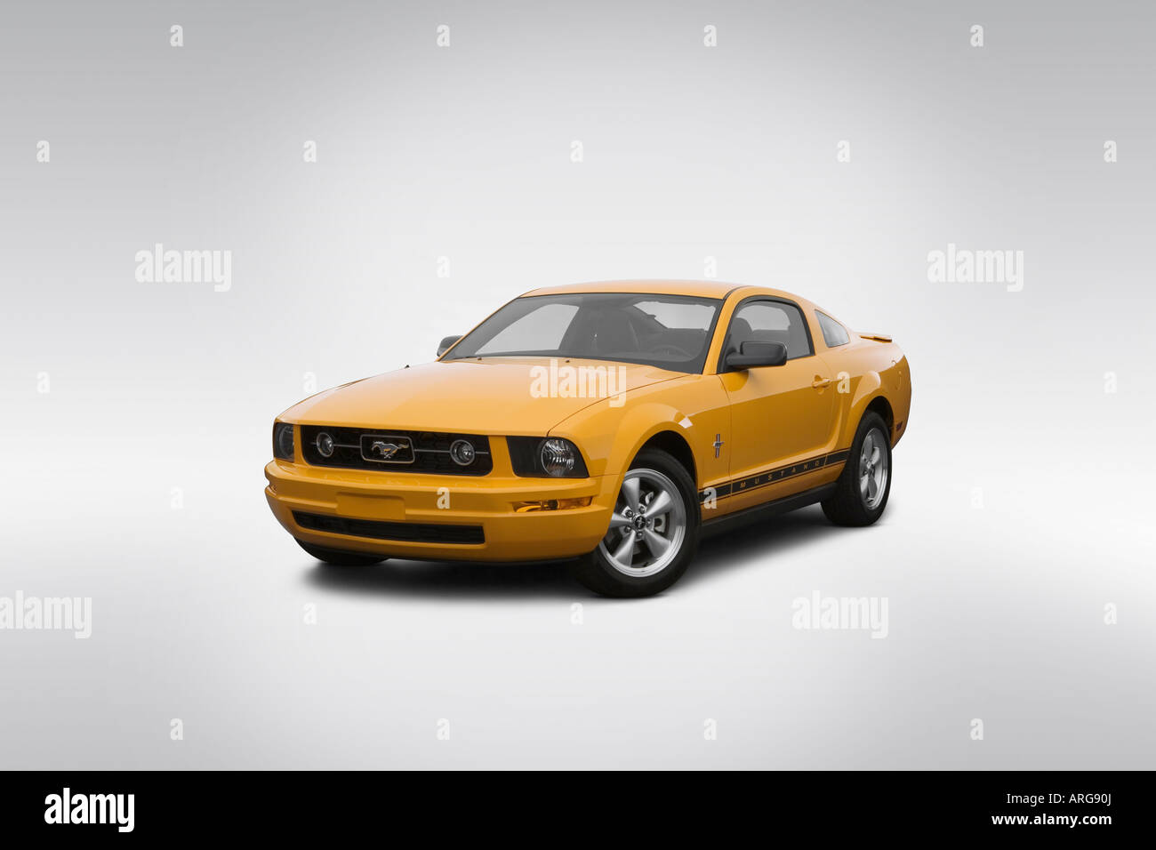 Side mirror of ford mustang hi-res stock photography and images - Alamy