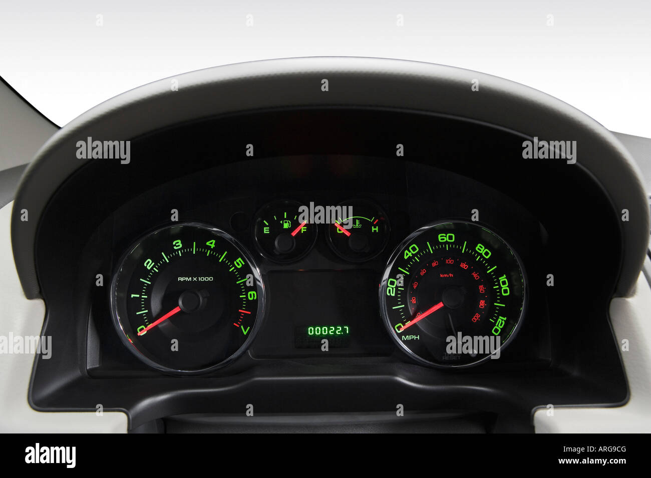 2007 Ford Edge SE in Black - Speedometer/tachometer Stock Photo - Alamy