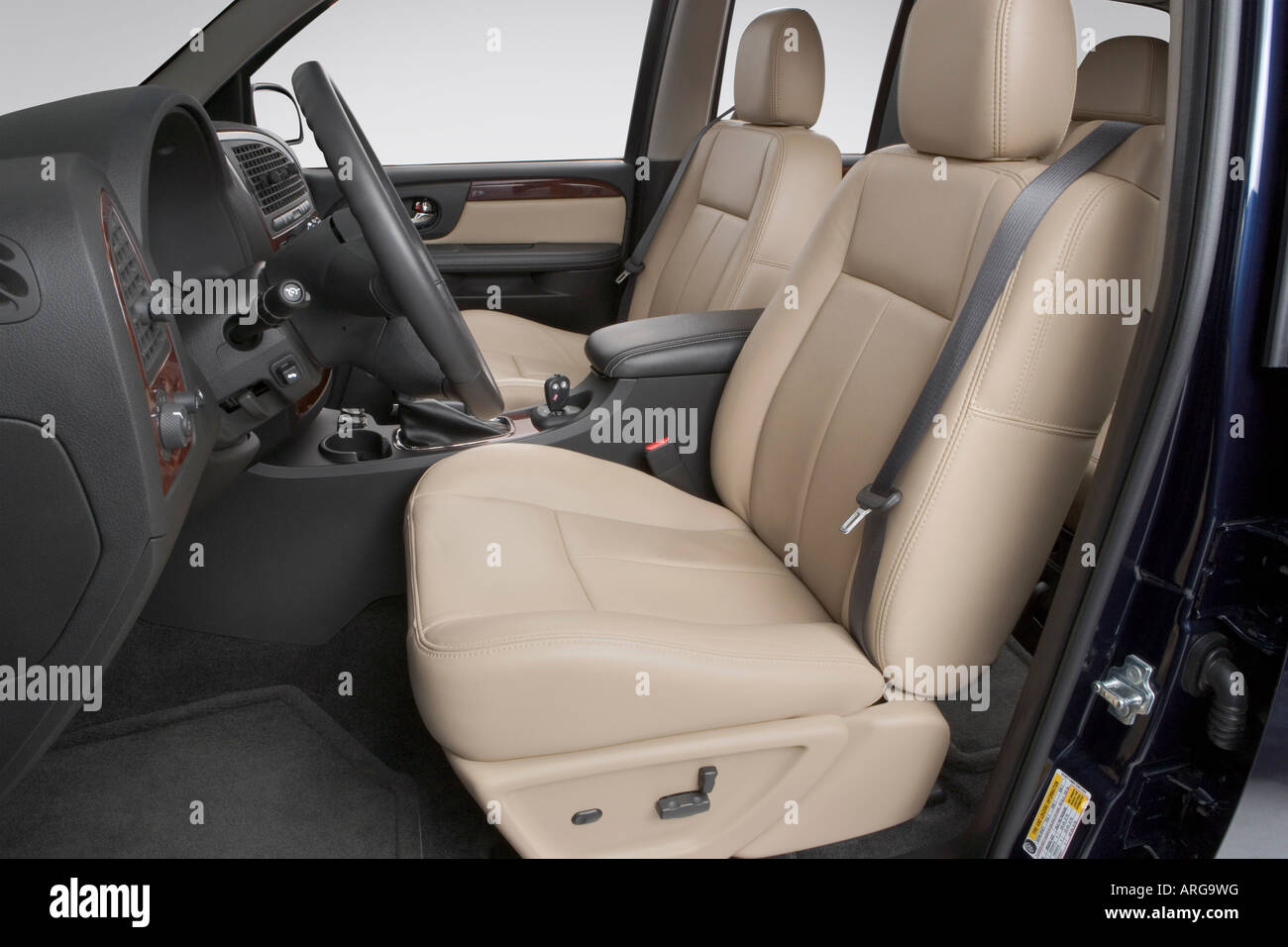 Saab 9 7x hi-res stock photography and images - Alamy