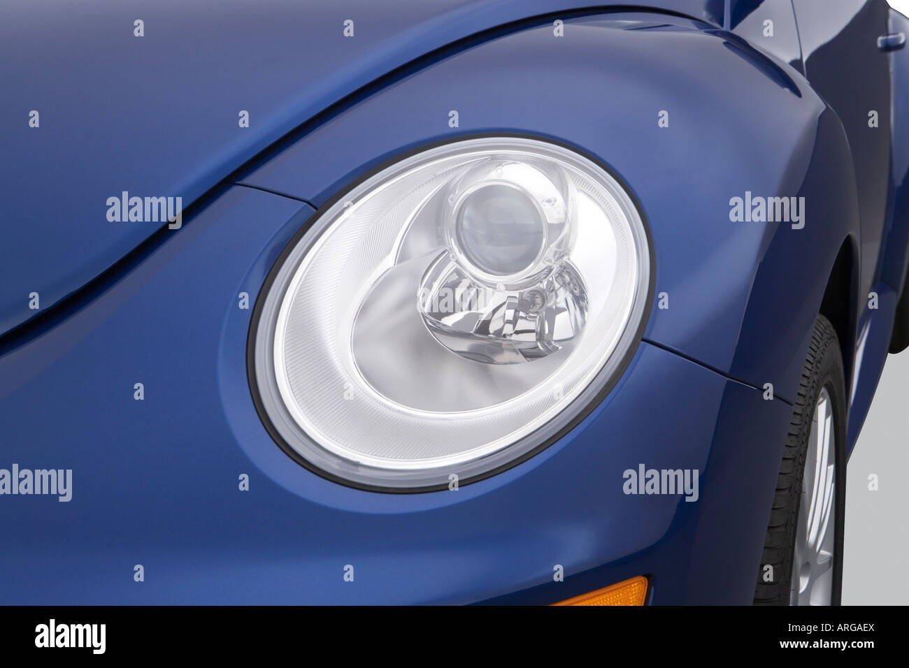 2007 Volkswagen New Beetle Convertible 2.5 in Blue - Headlight Stock ...