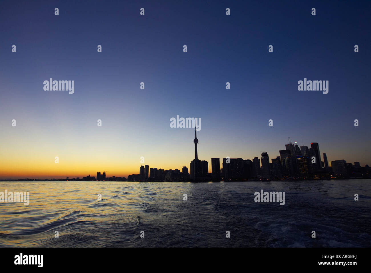 Downtown toronto in the waterfront area hi-res stock photography and ...