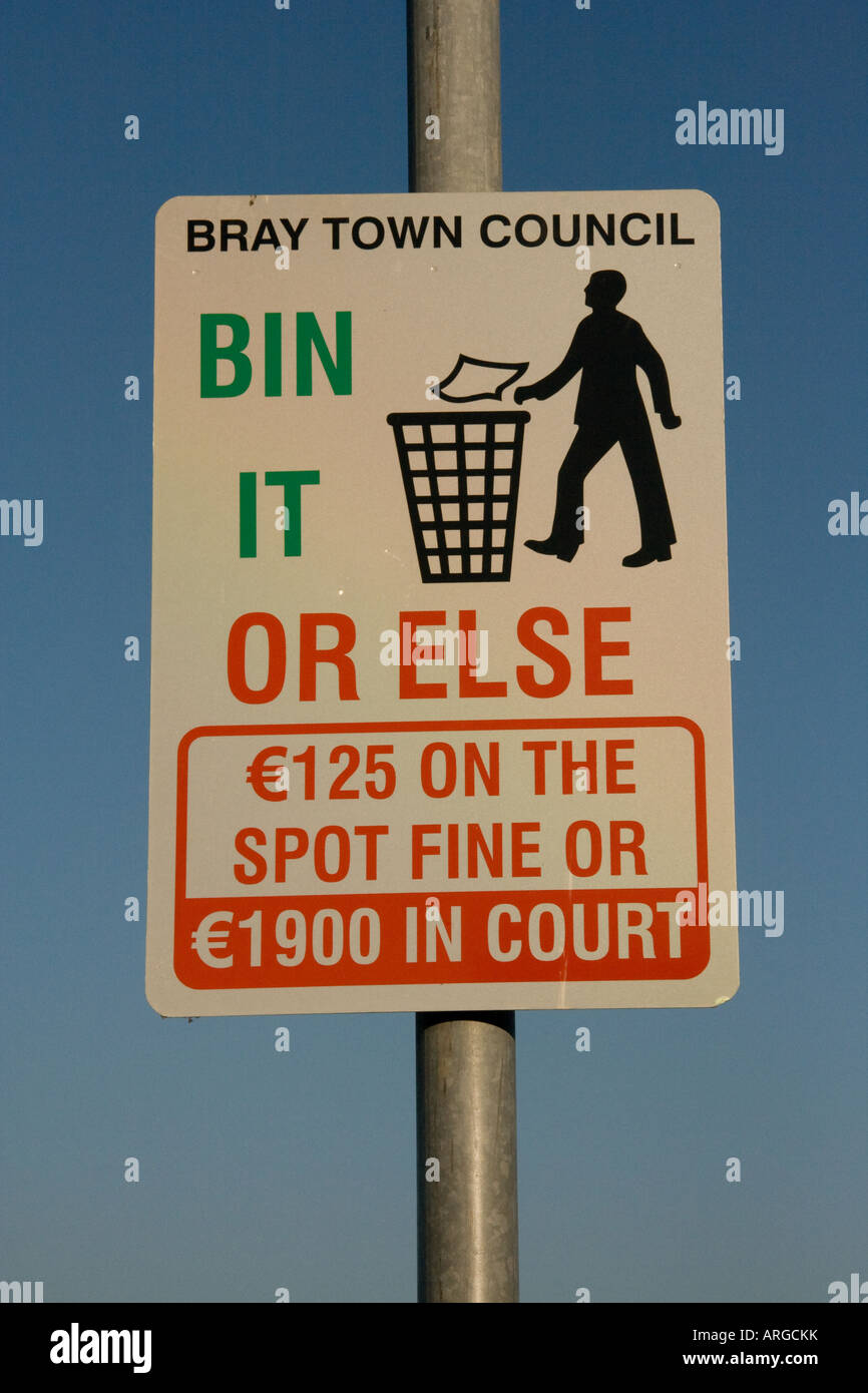 Do not dump rubbish here warning sign warning hi-res stock photography ...