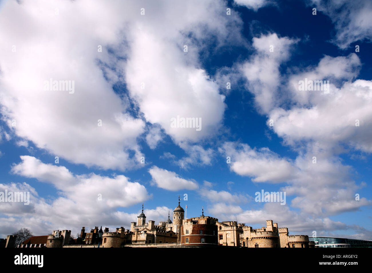 GB LONDON THE TOWER OF LONDON Stock Photo - Alamy