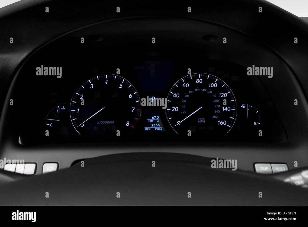 2007 Lexus LS 460L in Purple - Speedometer/tachometer Stock Photo - Alamy