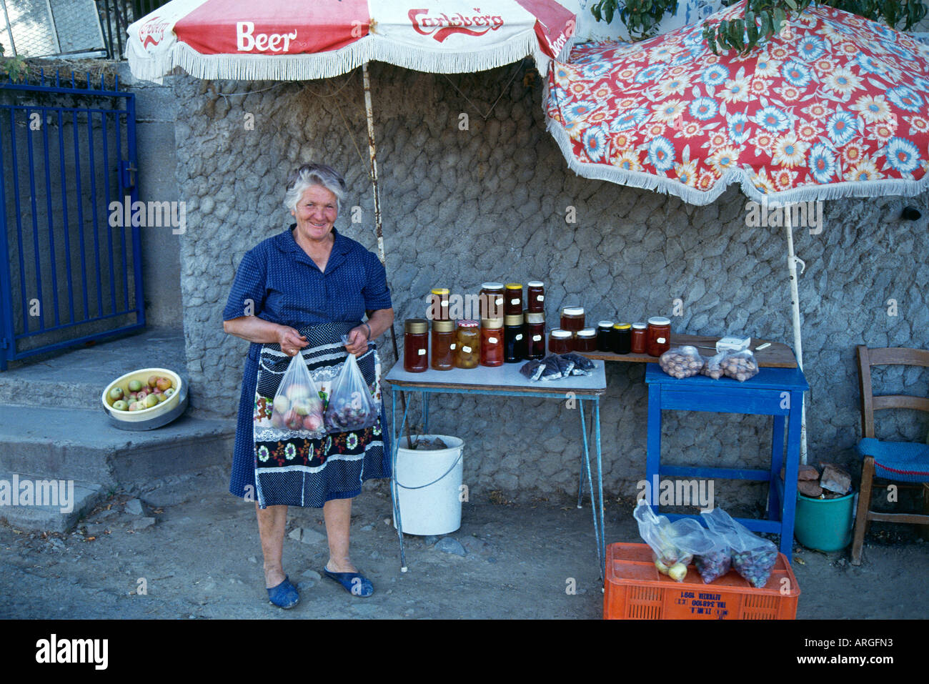 Old lady selling hi-res stock photography and images - Alamy